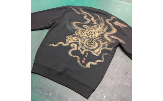 手描き トレーナー 龍神 黒 (裏起毛 Sサイズ)【1703465】 | 大阪府和泉市 | KABU&ふるさと納税 | 株がもらえるカブアンド